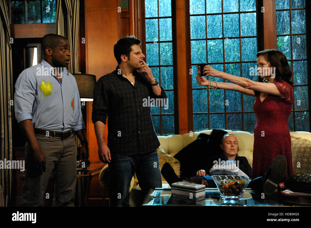 PSYCH, l-r: Dule Hill, James Roday, Lesley Ann Warren in '100 Clues ...