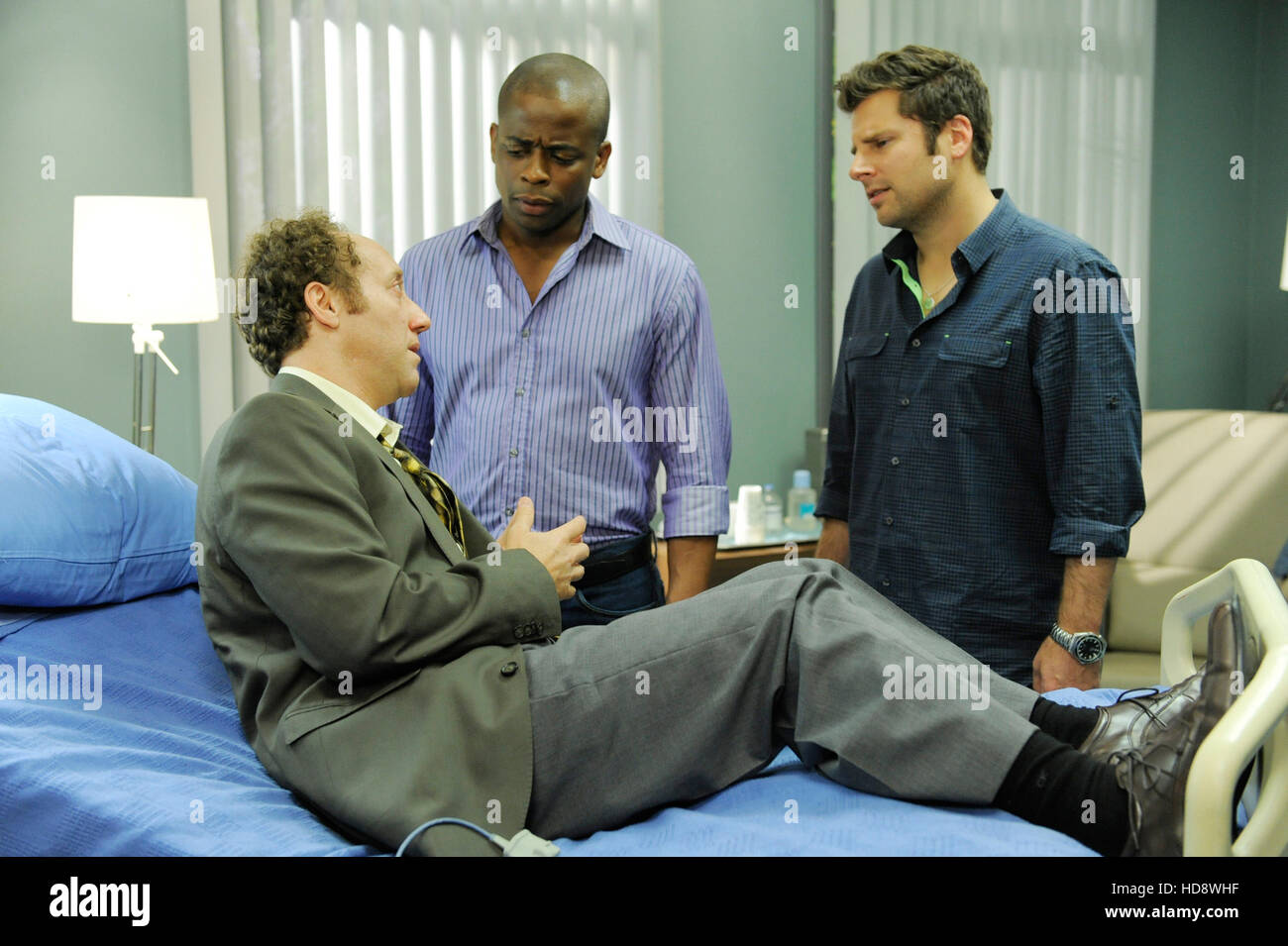 PSYCH, standing l-r: Dule Hill, James Roday, Joey Slotnick, in 'No ...