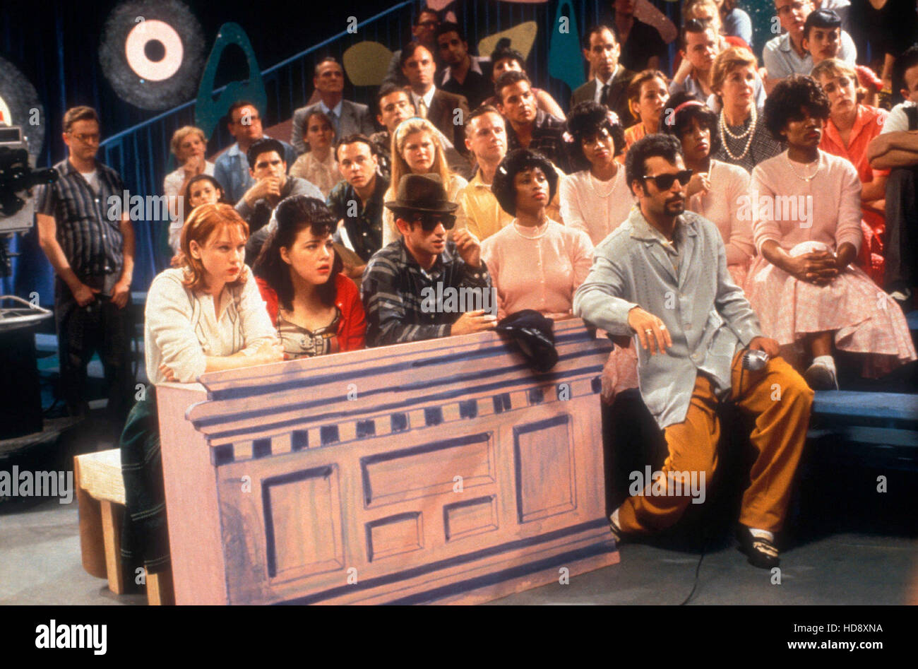 SHAKE, RATTLE AND ROCK!, foreground from left: Renee Zellweger ...