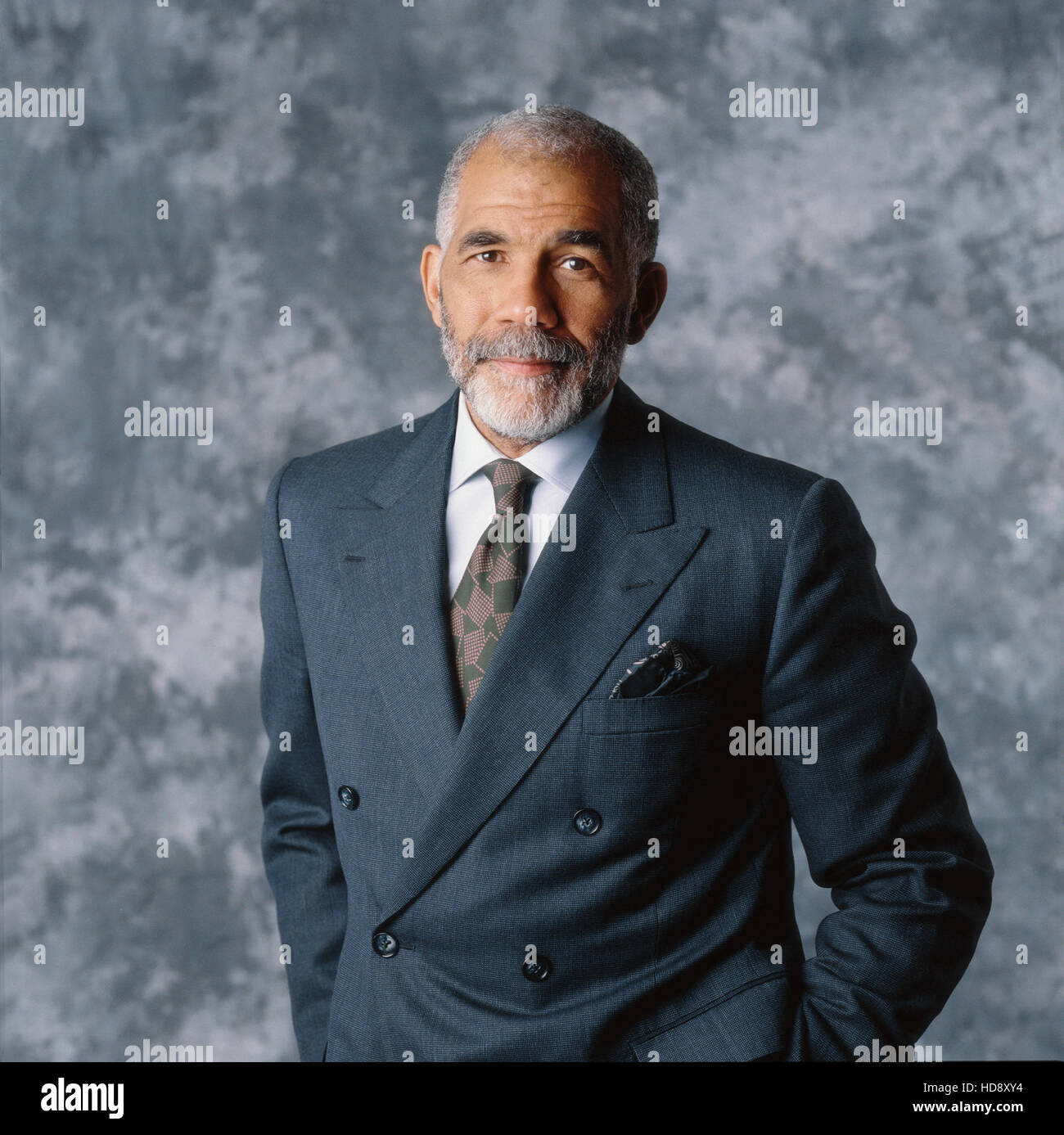 60 MINUTES, Ed Bradley, (1996). © CBS/ Courtesy: Everett Collection ...