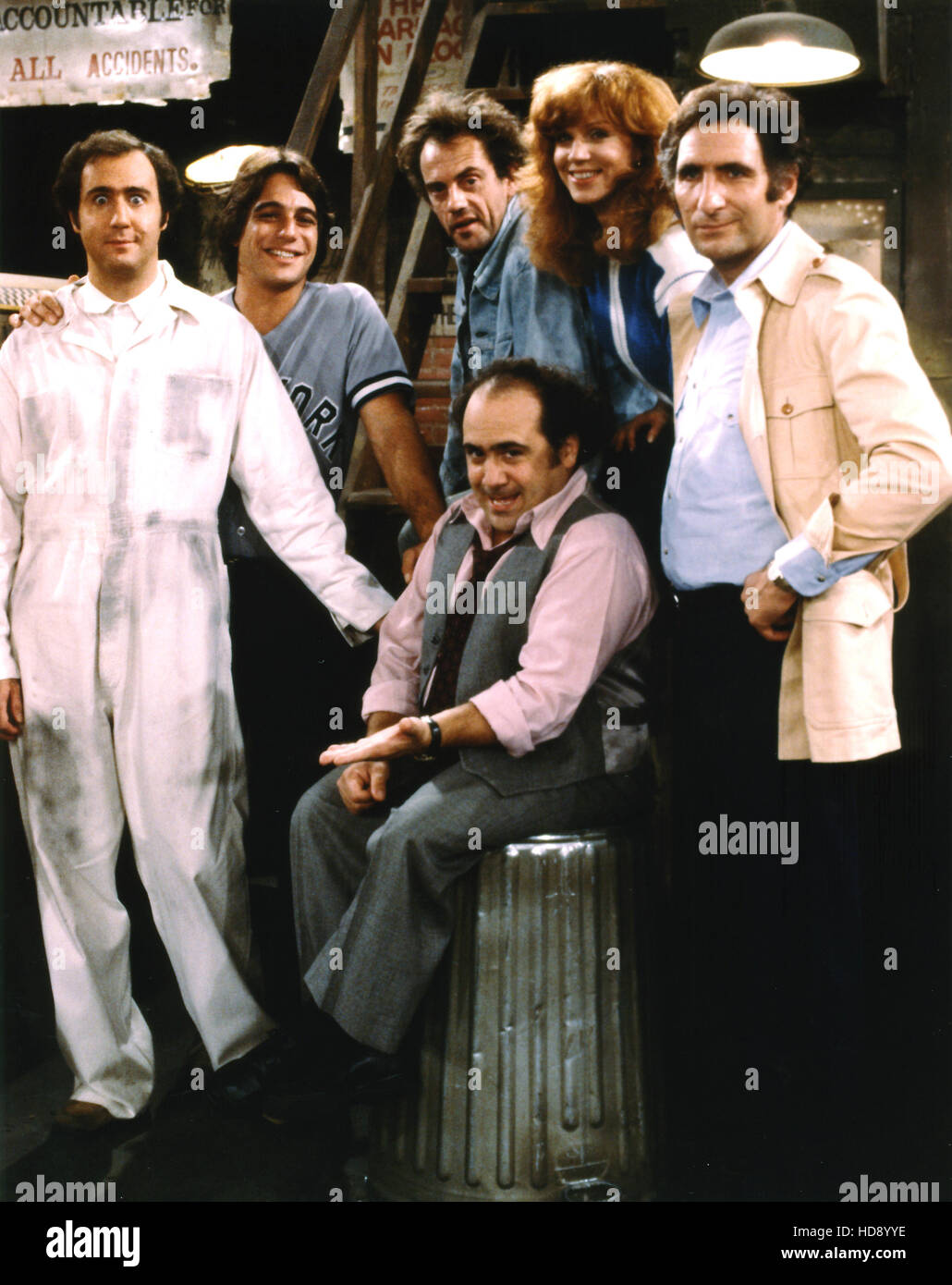 TAXI, Andy Kaufman, Tony Danza, Danny DeVito, Christopher Lloyd, Marilu ...