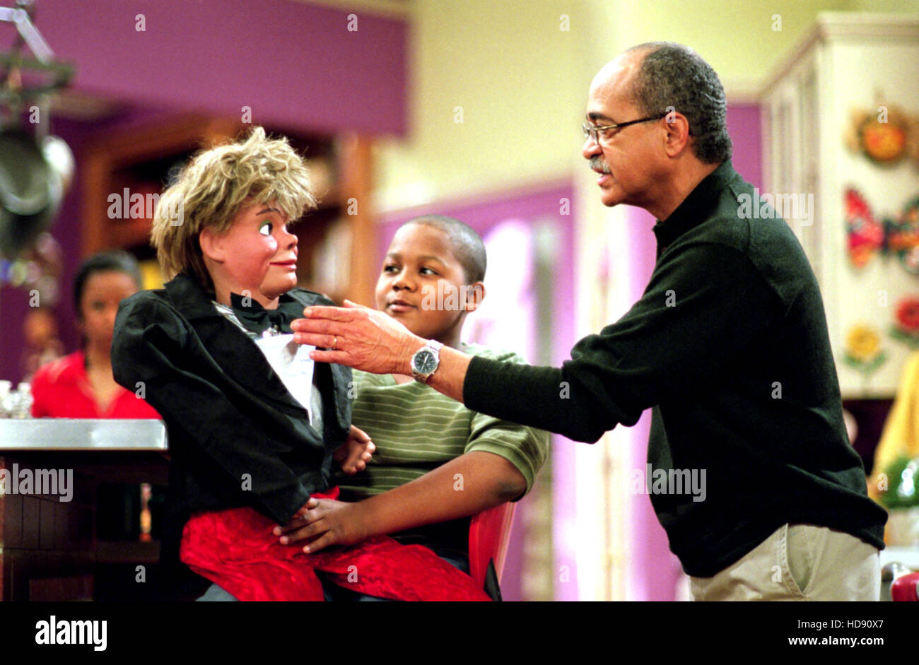 THAT'S SO RAVEN, (from left): Kyle Massey, Tim Reid, 'Drining Miss Lazy ...
