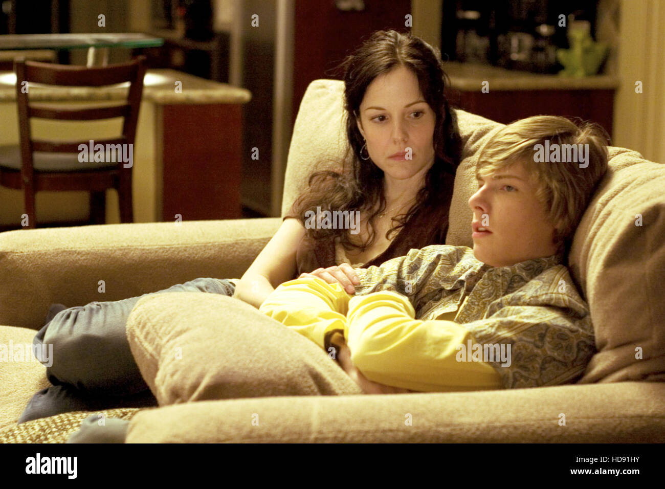 WEEDS, Mary-Louise Parker, Hunter Parrish, (Season 1), 2005-, photo: Peter Lovino /© Showtime ...