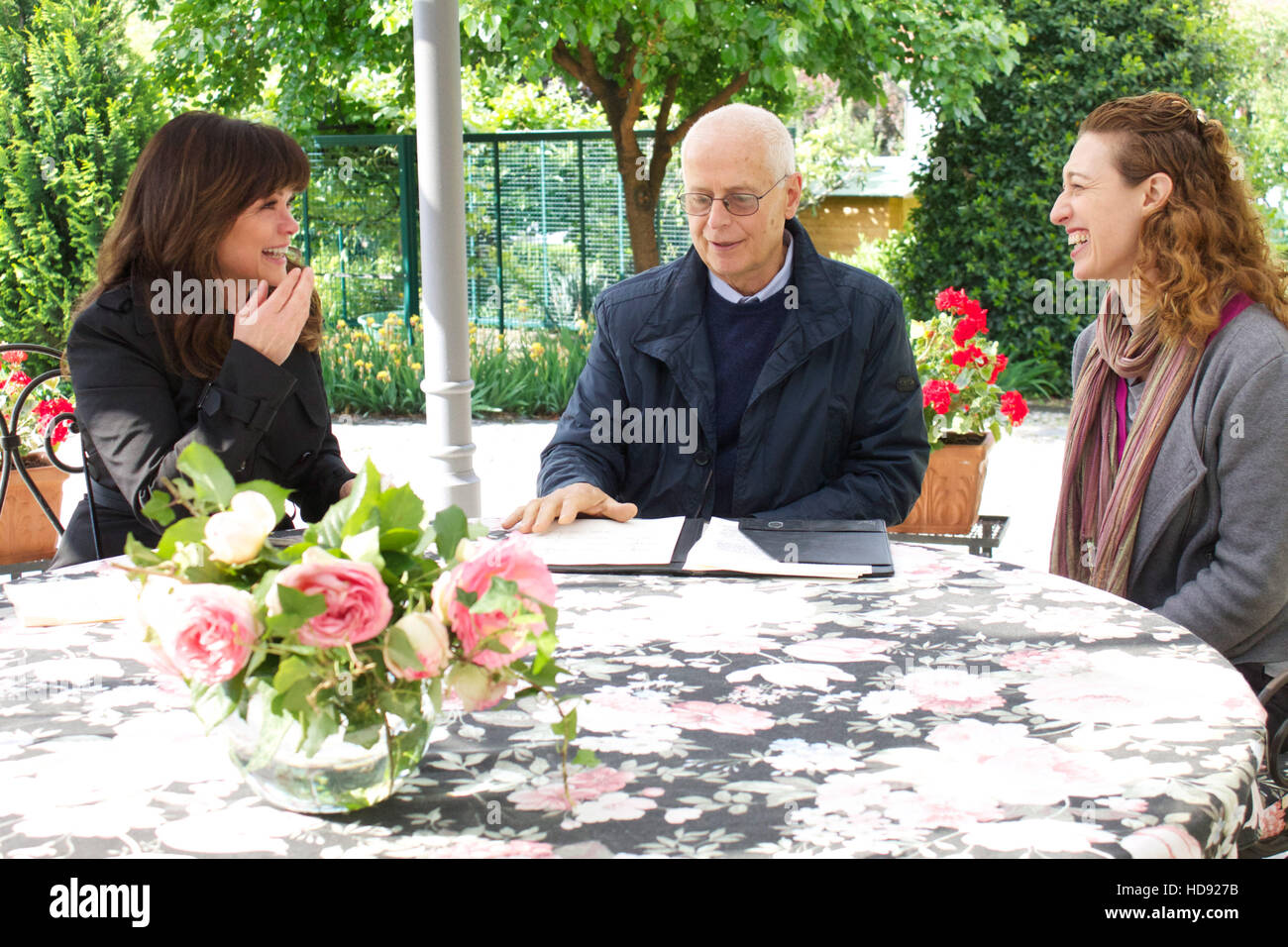 WHO DO YOU THINK YOU ARE?, l-r: Valerie Bertinelli, Pietro Possio ...