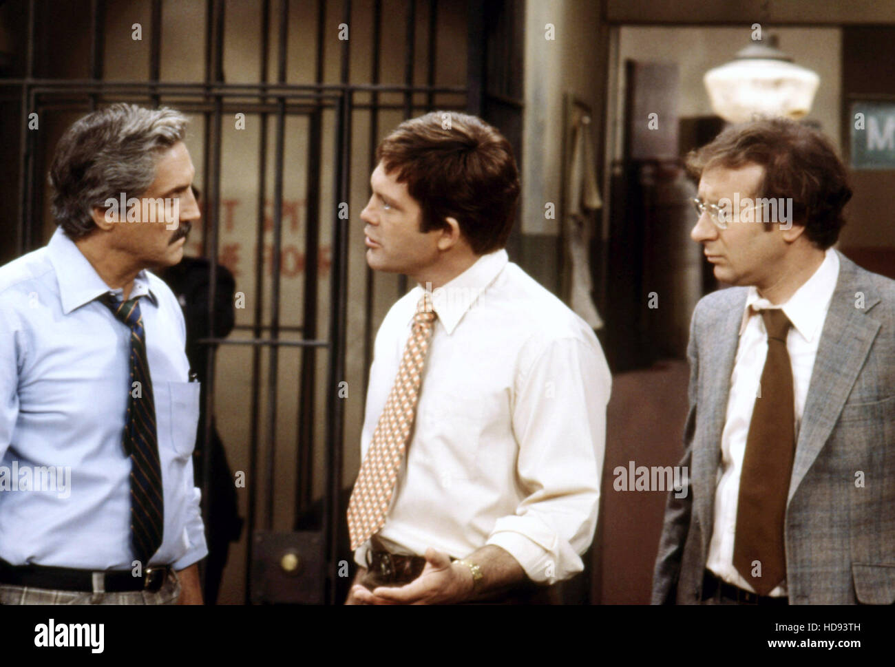 BARNEY MILLER, from left: Hal Linden, Max Gail, Steve Landesberg, 1975 ...