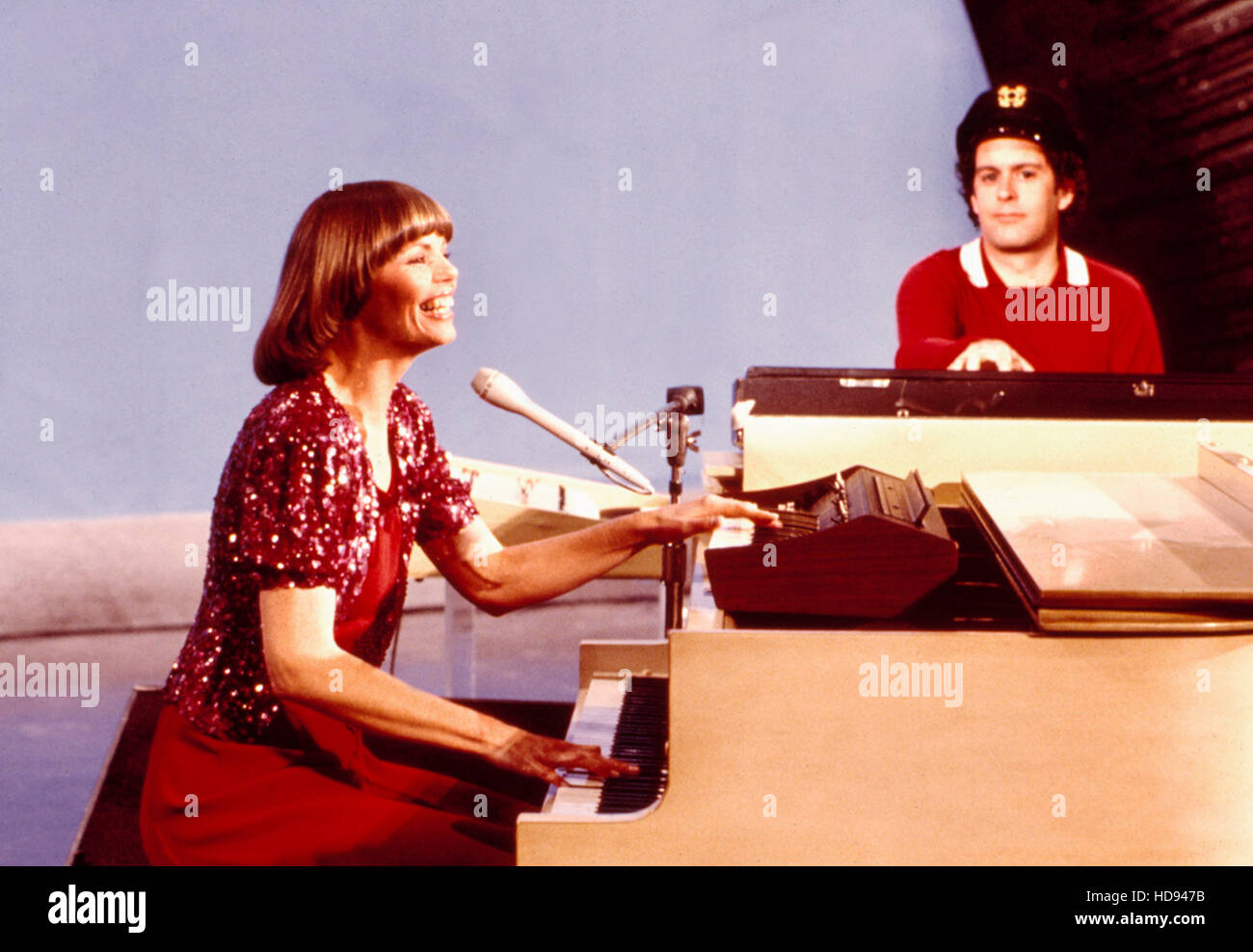 CAPTAIN AND TENNILLE, Daryl Dragon, Toni Tennille, 1976 - 1977 Stock ...