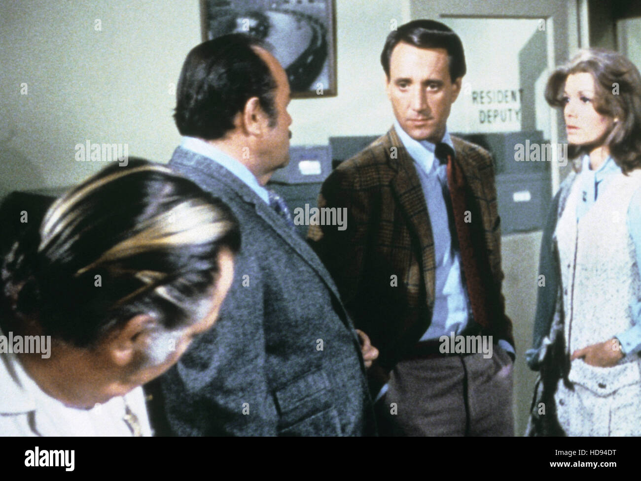 CANNON, (2nd from left): William Conrad, Roy Scheider, Linda Marsh, 'No ...