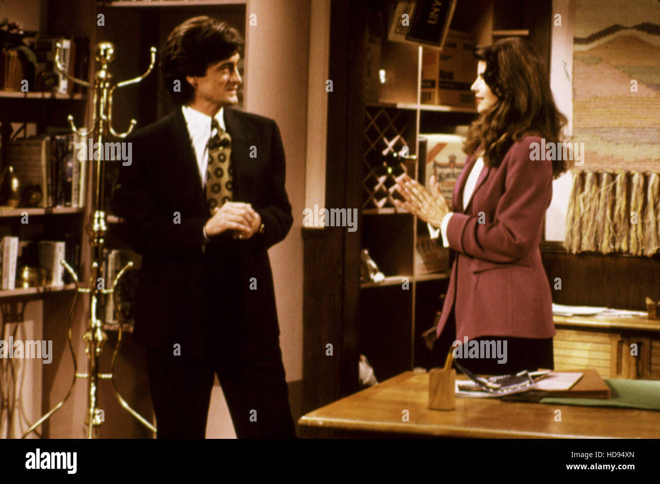 CHEERS, Roger Rees, Kirstie Alley, 1982-1993 Stock Photo - Alamy