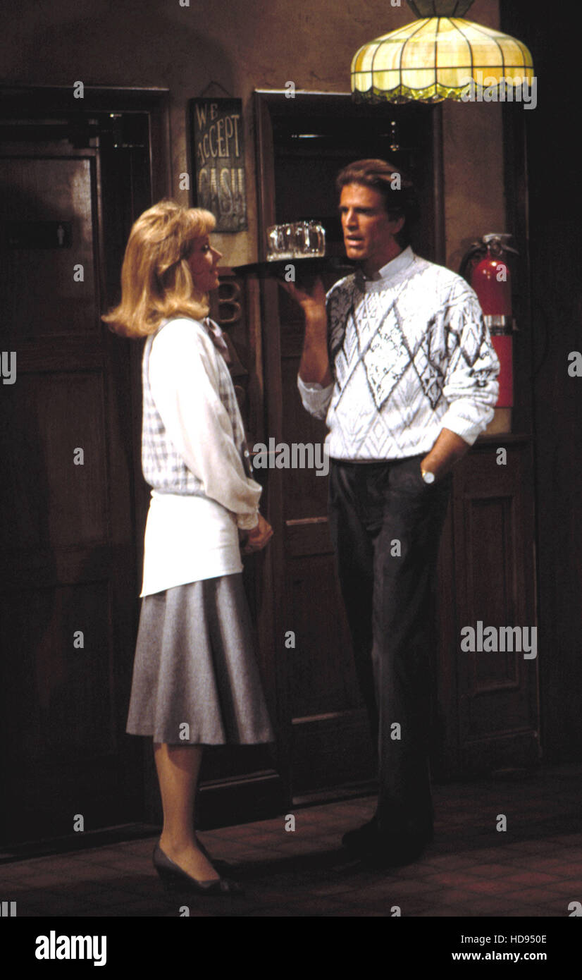 CHEERS, Shelley Long, Ted Danson, 1982-1993, "Showdown, Pt.2" aired 3/31/83. Season 1 Stock ...