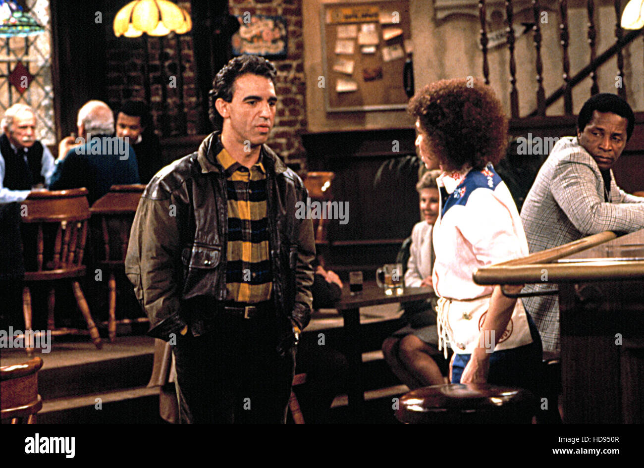 Cheers tv guest hi-res stock photography and images - Alamy