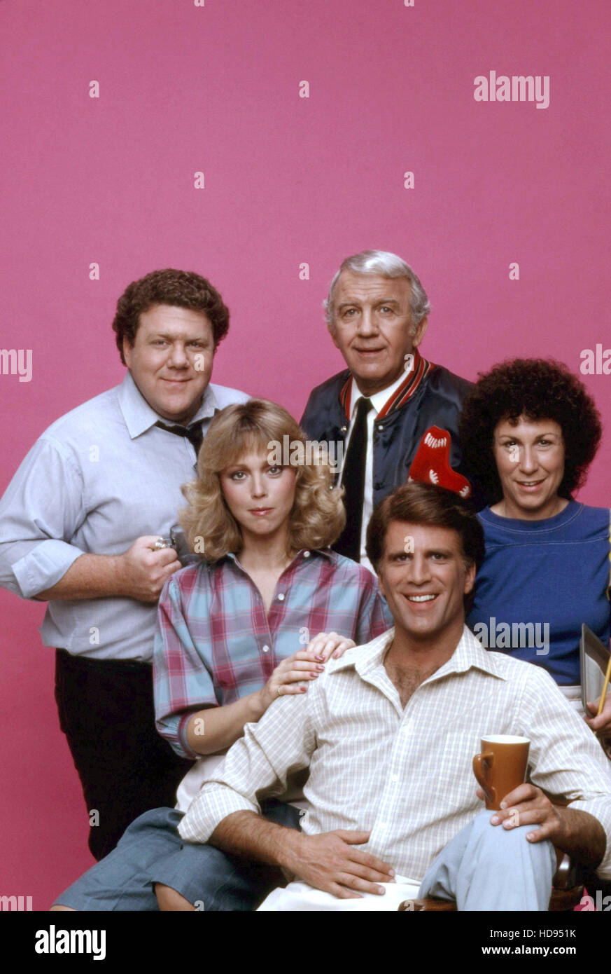 CHEERS, George Wendt, Shelley Long, Nicholas Colasanto, Ted Danson ...