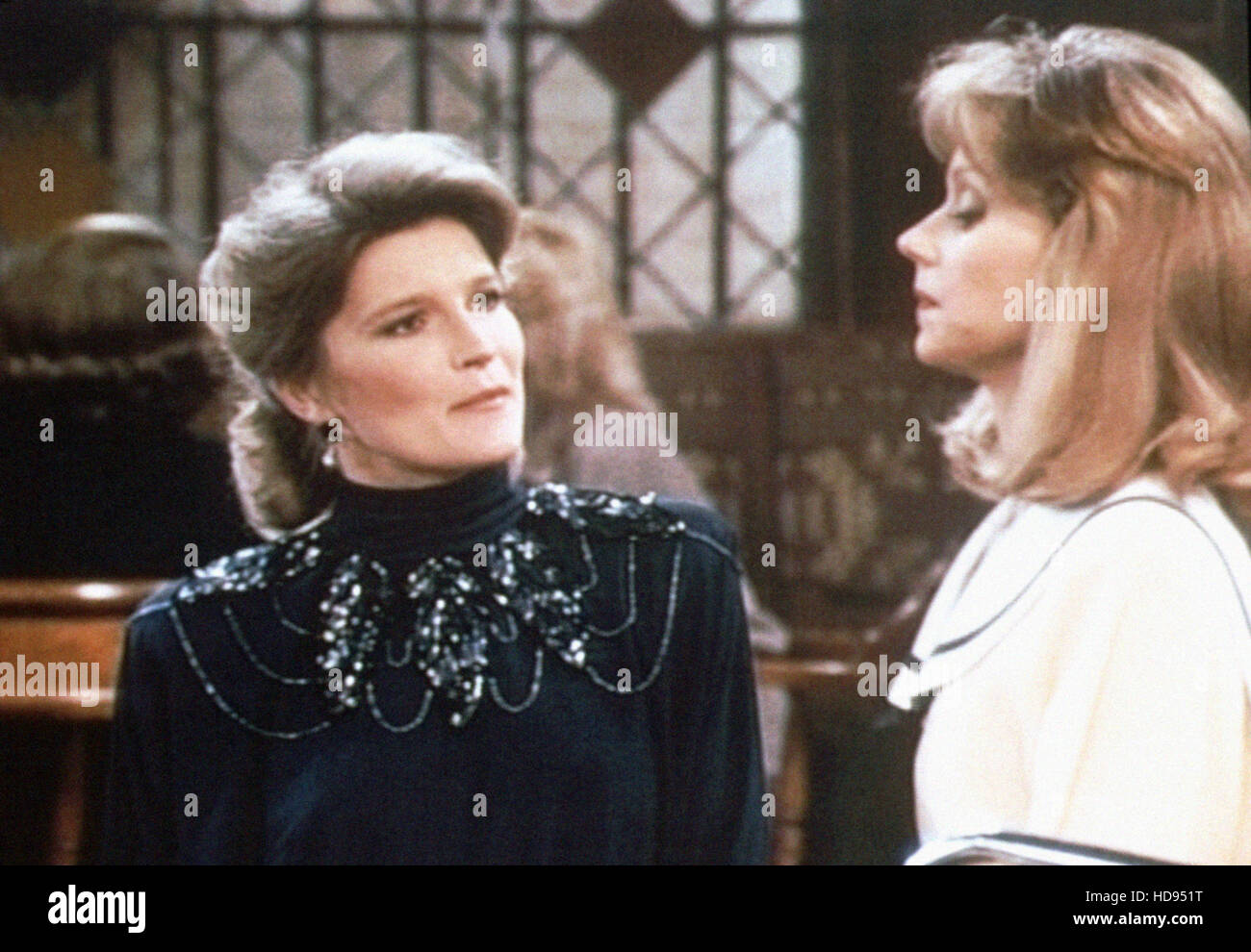 Shelley long cheers hi-res stock photography and images - Alamy