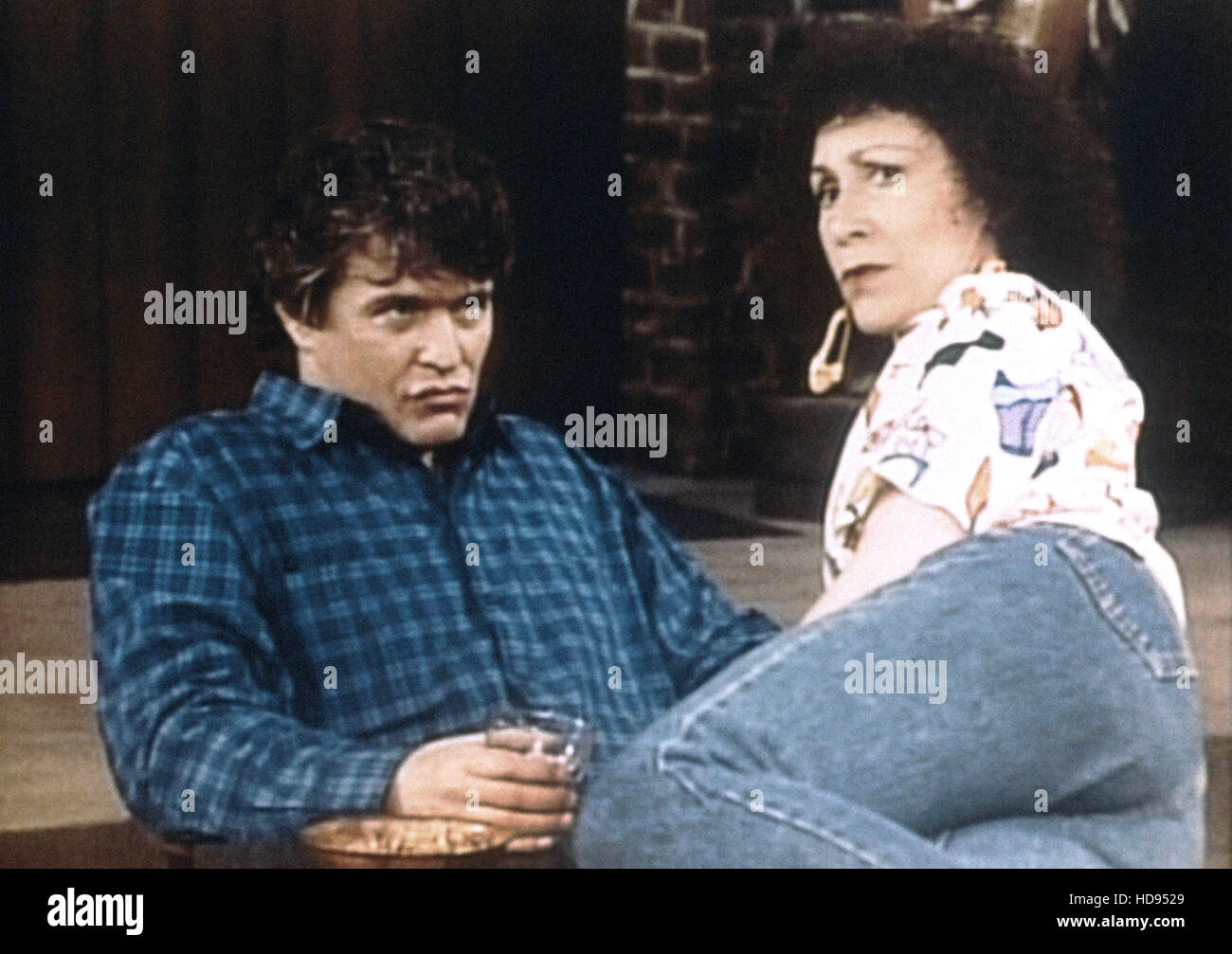 CHEERS, (from left): Tom Berenger, Rhea Perlman, 'One For The Road ...