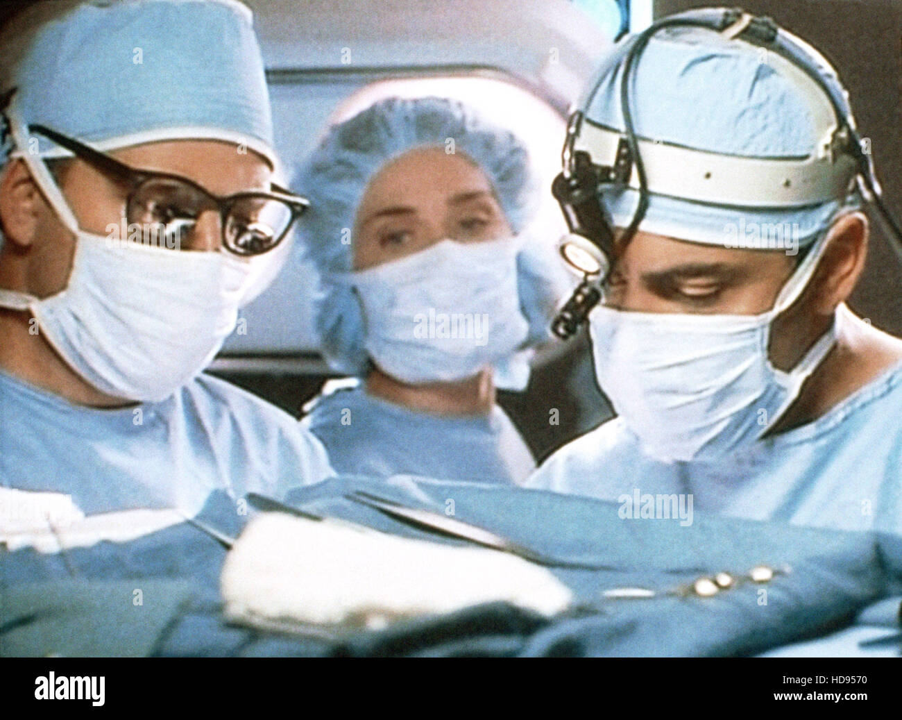 CHICAGO HOPE, (from left): Mandy Patinkin, Roxanne Hart, Adam Arkin ...