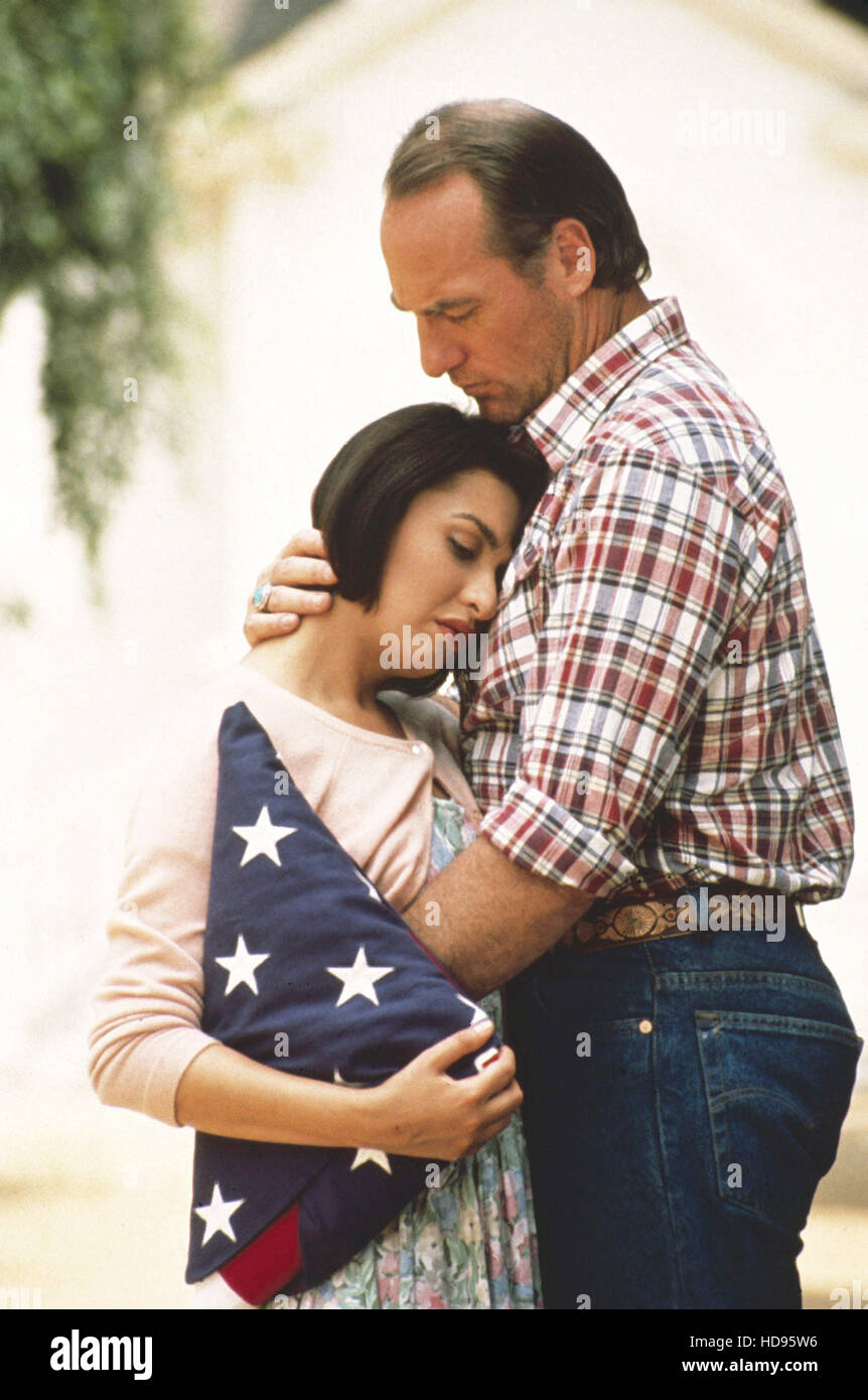 DRUG WARS: THE CAMARENA STORY, from left: Elizabeth Pena, Craig T. Nelson, 1990, Ph: Dirck ...