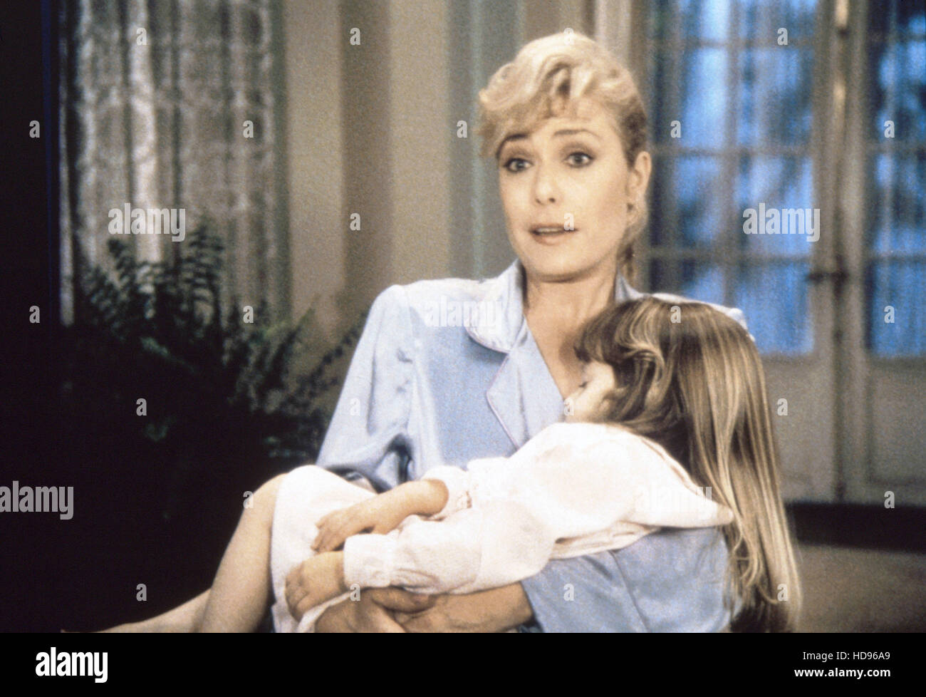 DYNASTY, (from top): Cassie Yates, Jessica Player, 'The Dress', (Season ...