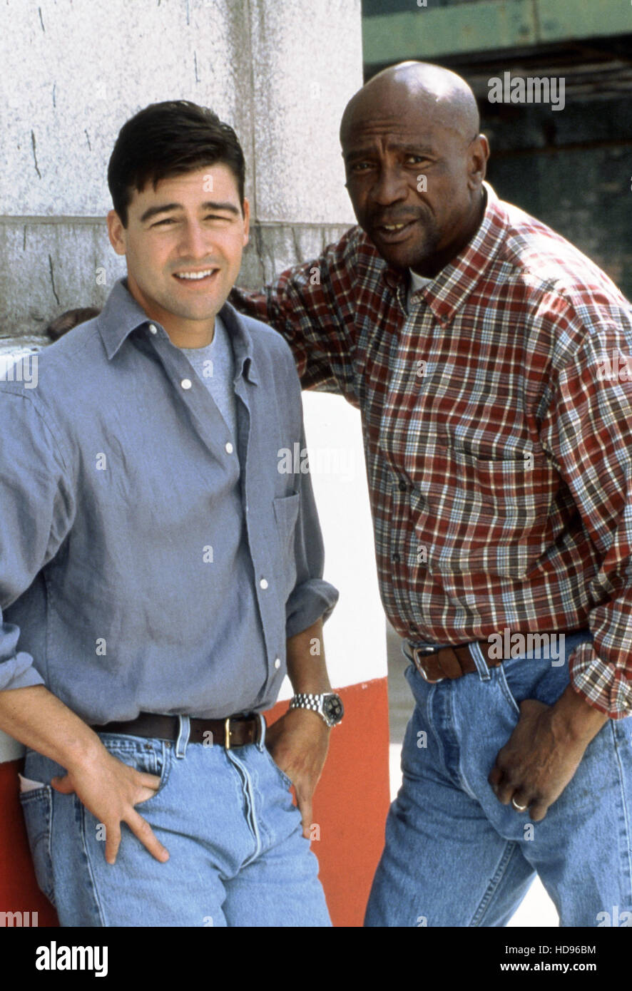 EARLY EDITION, (from left): Kyle Chandler, Louis Gossett Jr., 'The ...