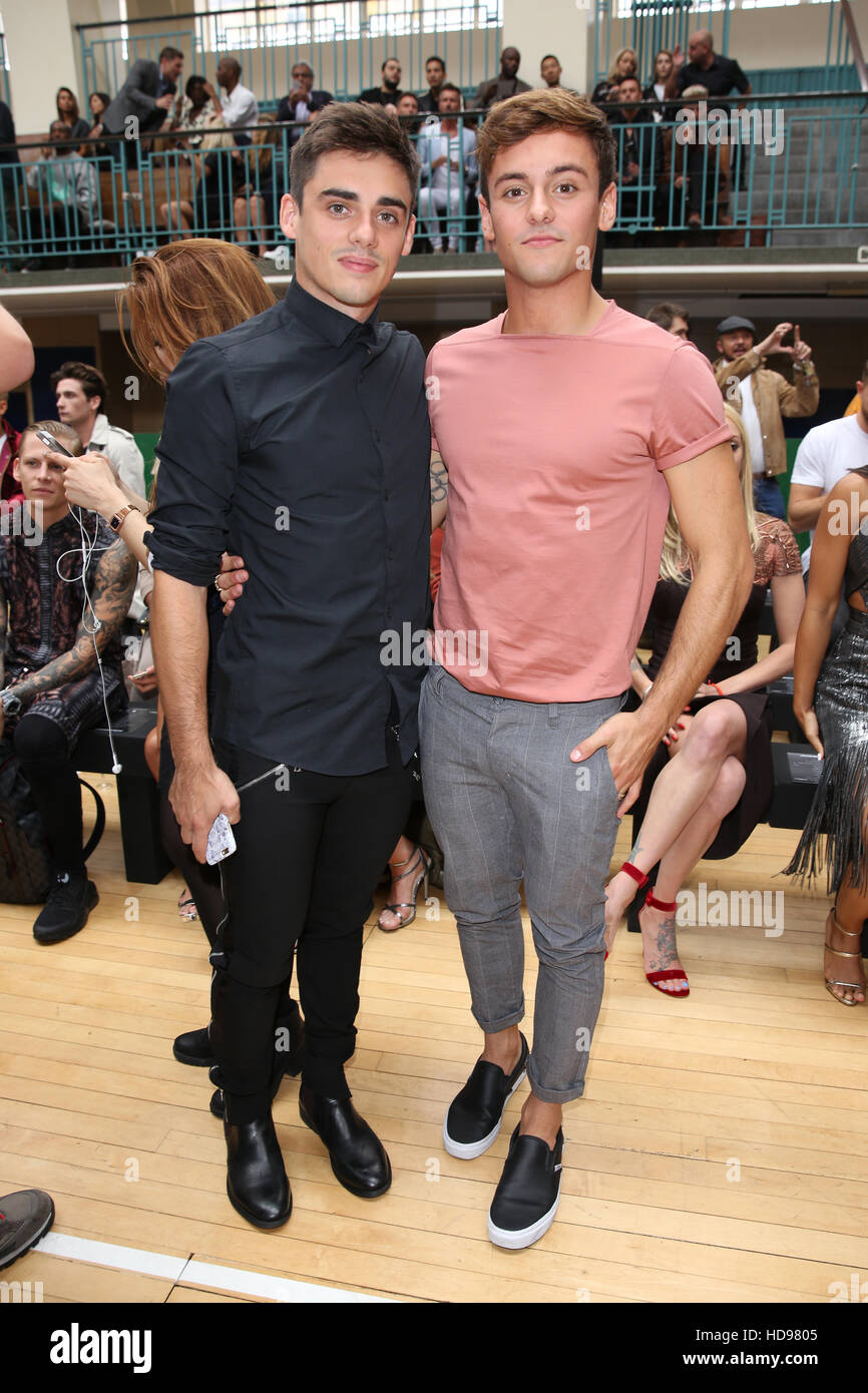 Chris mears hi-res stock photography and images - Alamy