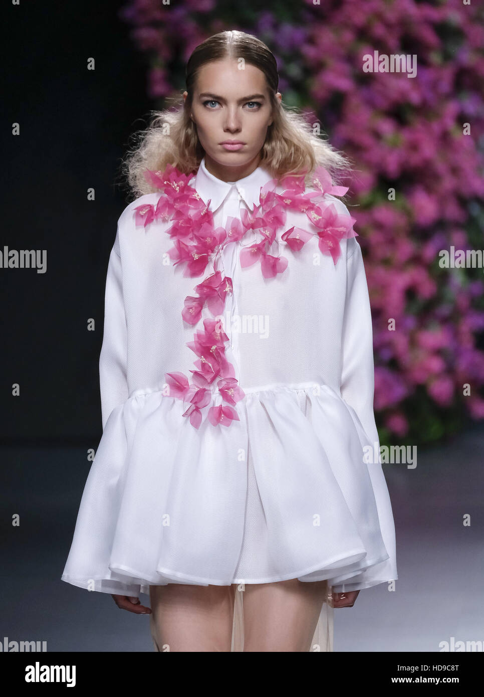 Madrid Fashion Week Spring/Summer 2017 - Juana Martín - Catwalk ...