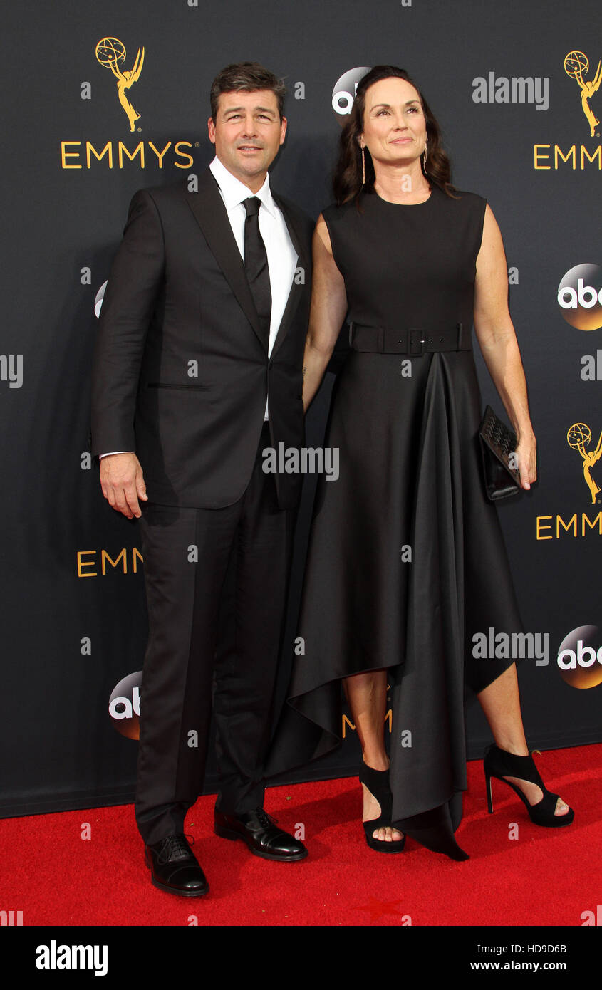 Kyle Chandler Family