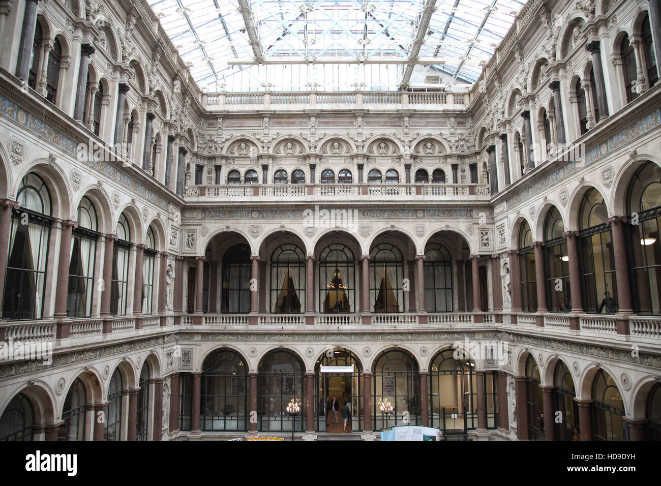 Treasury building london hi-res stock photography and images - Alamy