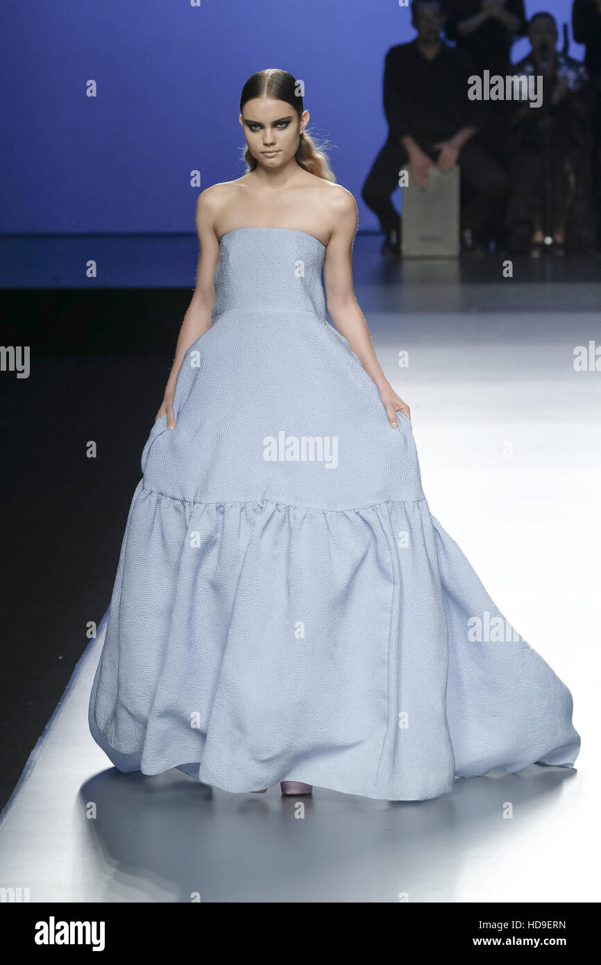 Madrid Fashion Week Spring/Summer 2017 - The 2nd Skin Co - Catwalk ...