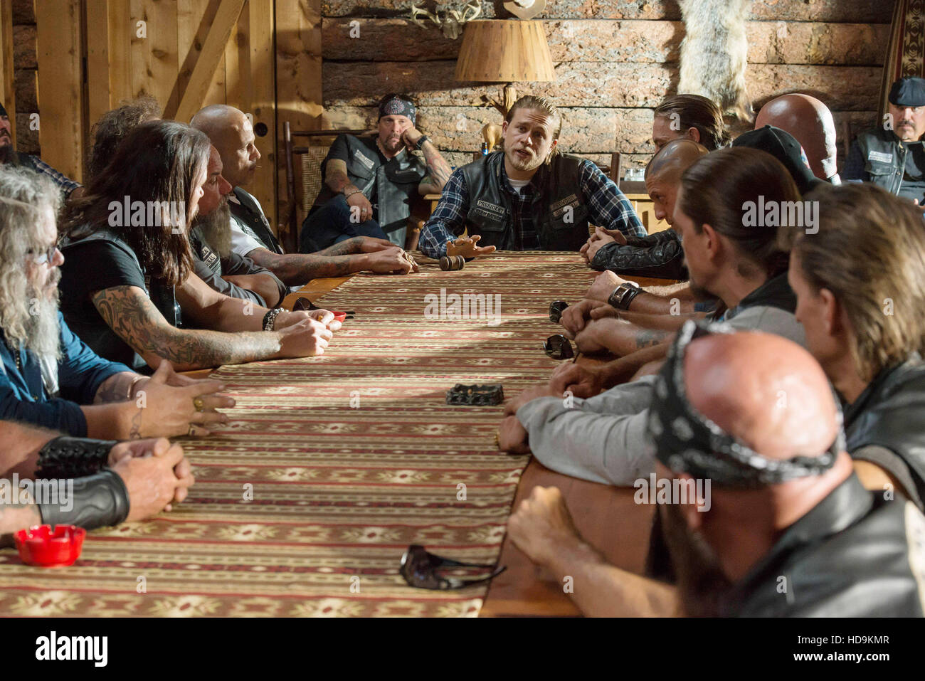 SONS OF ANARCHY, far left: Mark Boone Junior, 4th from left: David ...