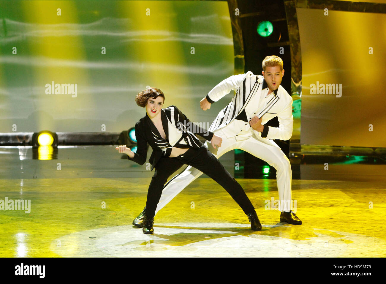 SO YOU THINK YOU CAN DANCE, (from left): Contestant dancers Amelia Lowe ...