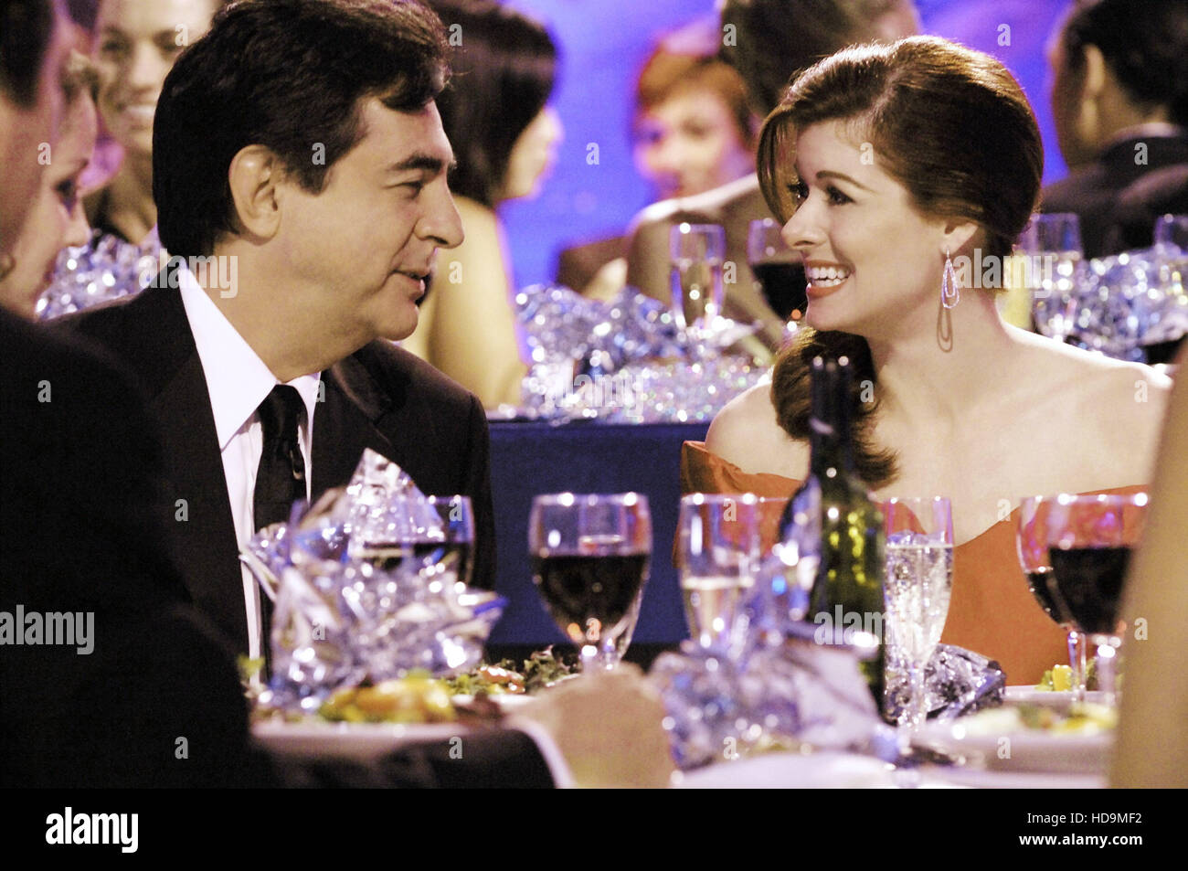 THE STARTER WIFE, Joe Mantegna, Debra Messing, 2007. photo: Paul A ...