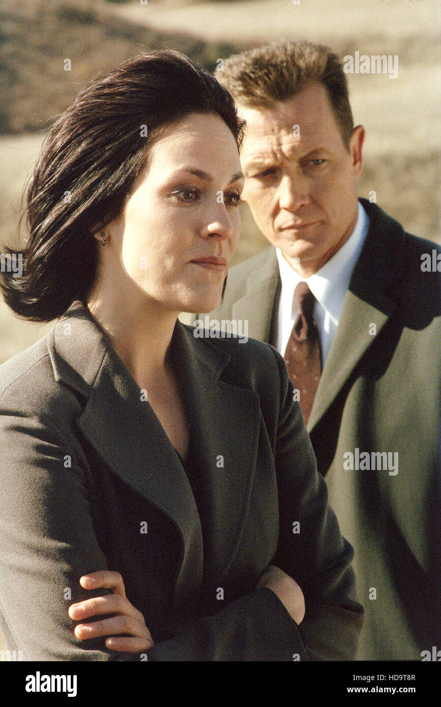 THE X-FILES, TM & Copyright (c) 20th Century Fox Film Corp. All rights ...