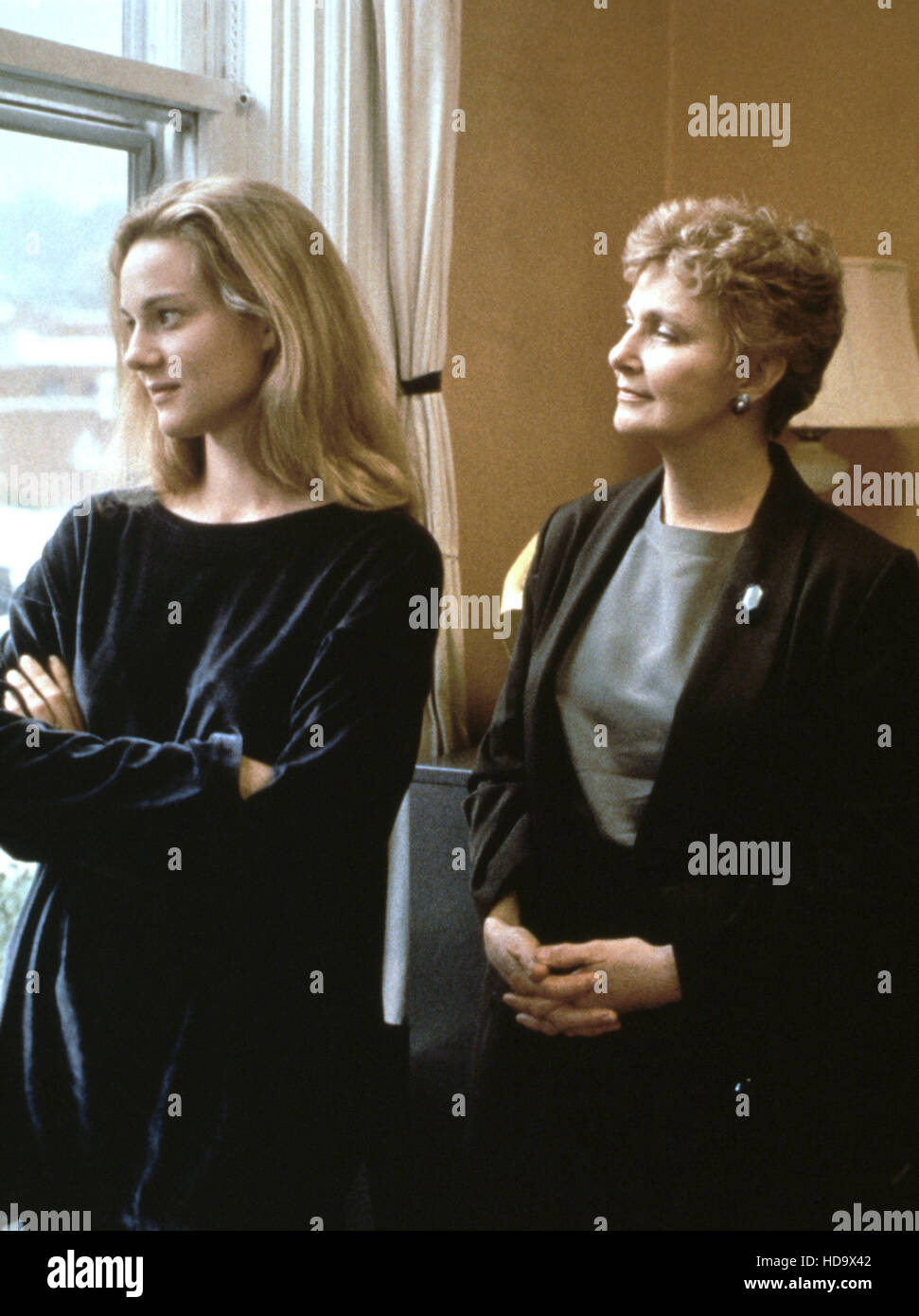 BLIND SPOT, from left: Laura Linney, Joanne Woodward, 1993, © CBS ...