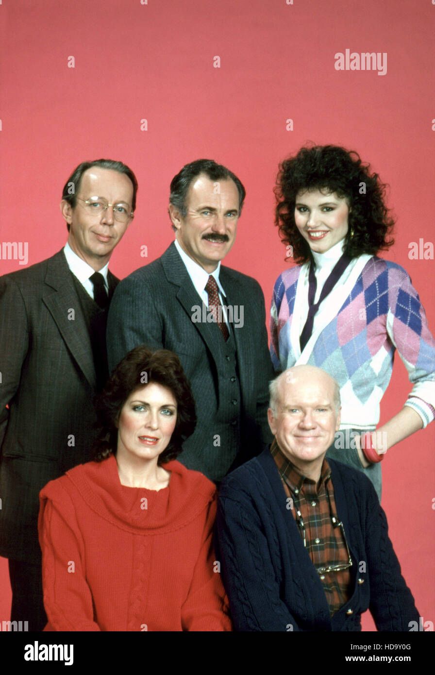 BUFFALO BILL, (back, l to r): Max Wright, Dabney Coleman, Geena Davis ...