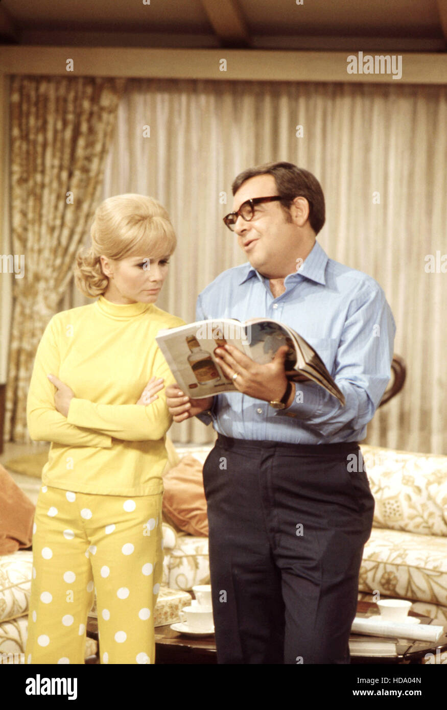THE DEBBIE REYNOLDS SHOW, Debbie Reynolds, Tom Bosley, 1969-70 Stock ...