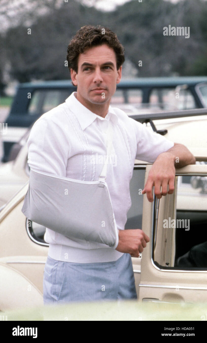 DELIBERATE STRANGER, Mark Harmon, 1986. (c) Warner Bros./ Courtesy ... DELIBERATE STRANGER, Mark Harmon, 1986. (c) Warner Bros./ Courtesy ...
