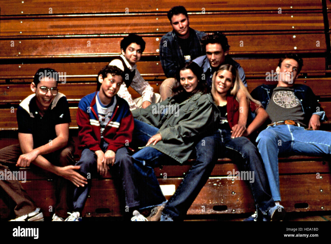 FREAKS AND GEEKS, (front) Martin Starr, John Francis Daley, Linda ...