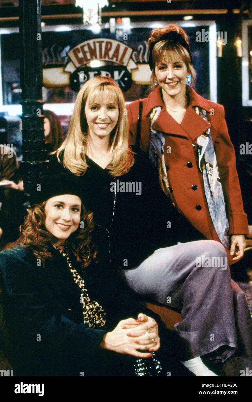 HOPE & GLORIA, (from left): Jessica Lundy, Lisa Kudrow, Cynthia ...