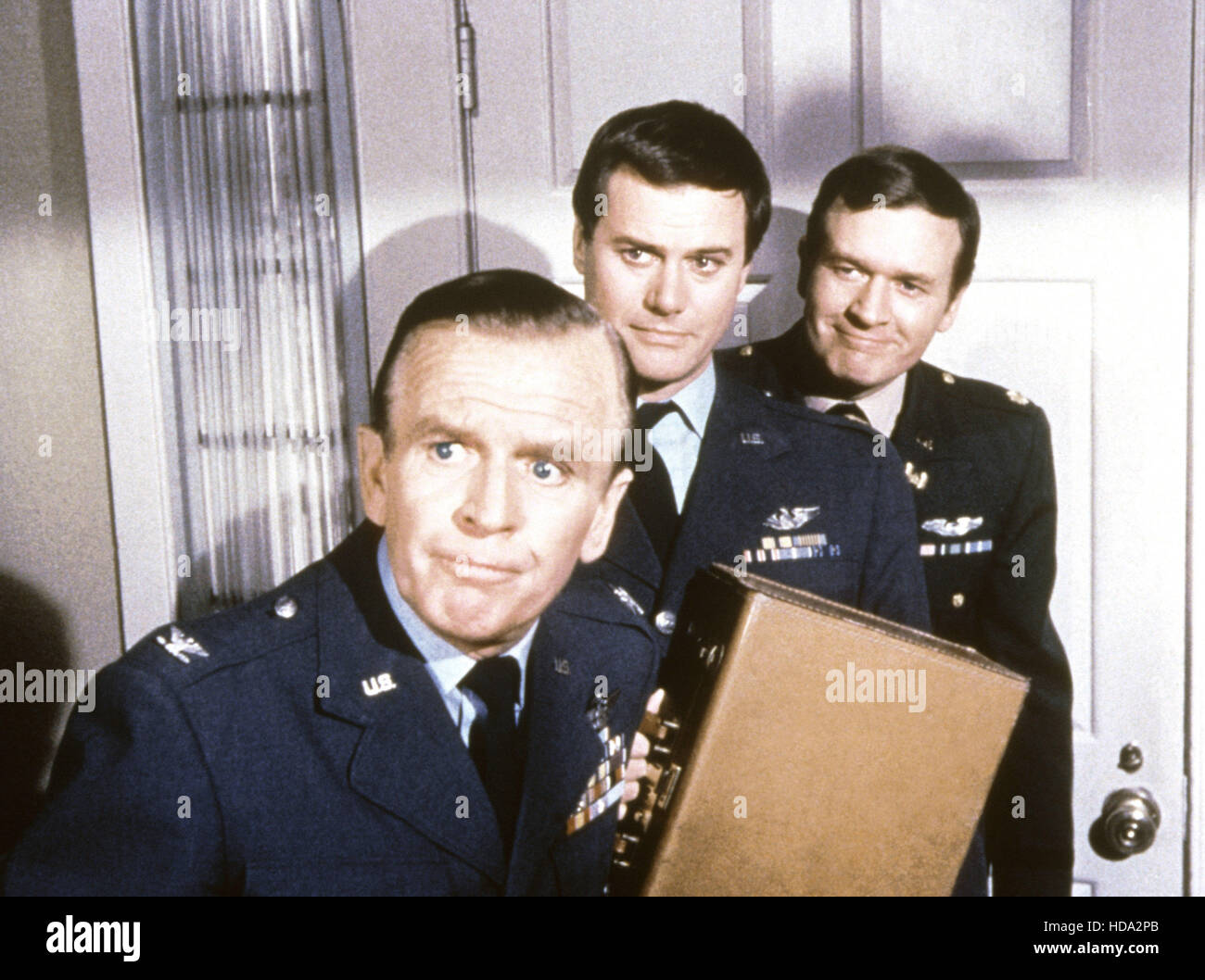 I DREAM OF JEANNIE, (from left): Hayden Rorke, Larry Hagman, Bill Daily ...