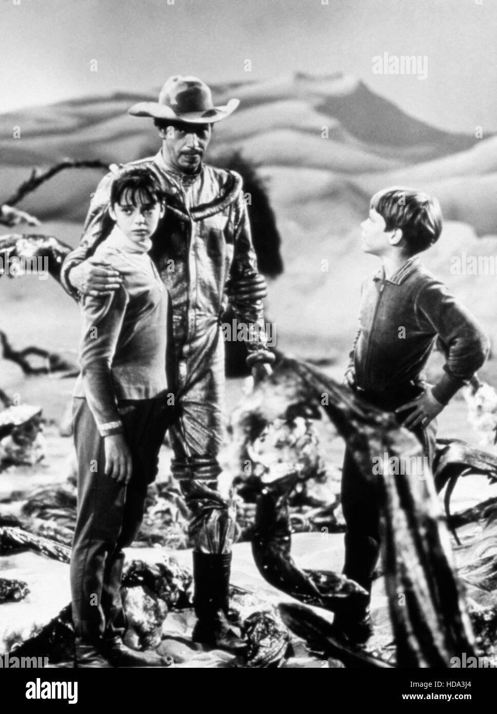 LOST IN SPACE, Angela Cartwright (left), Billy Mumy (right), 1965-68 ...