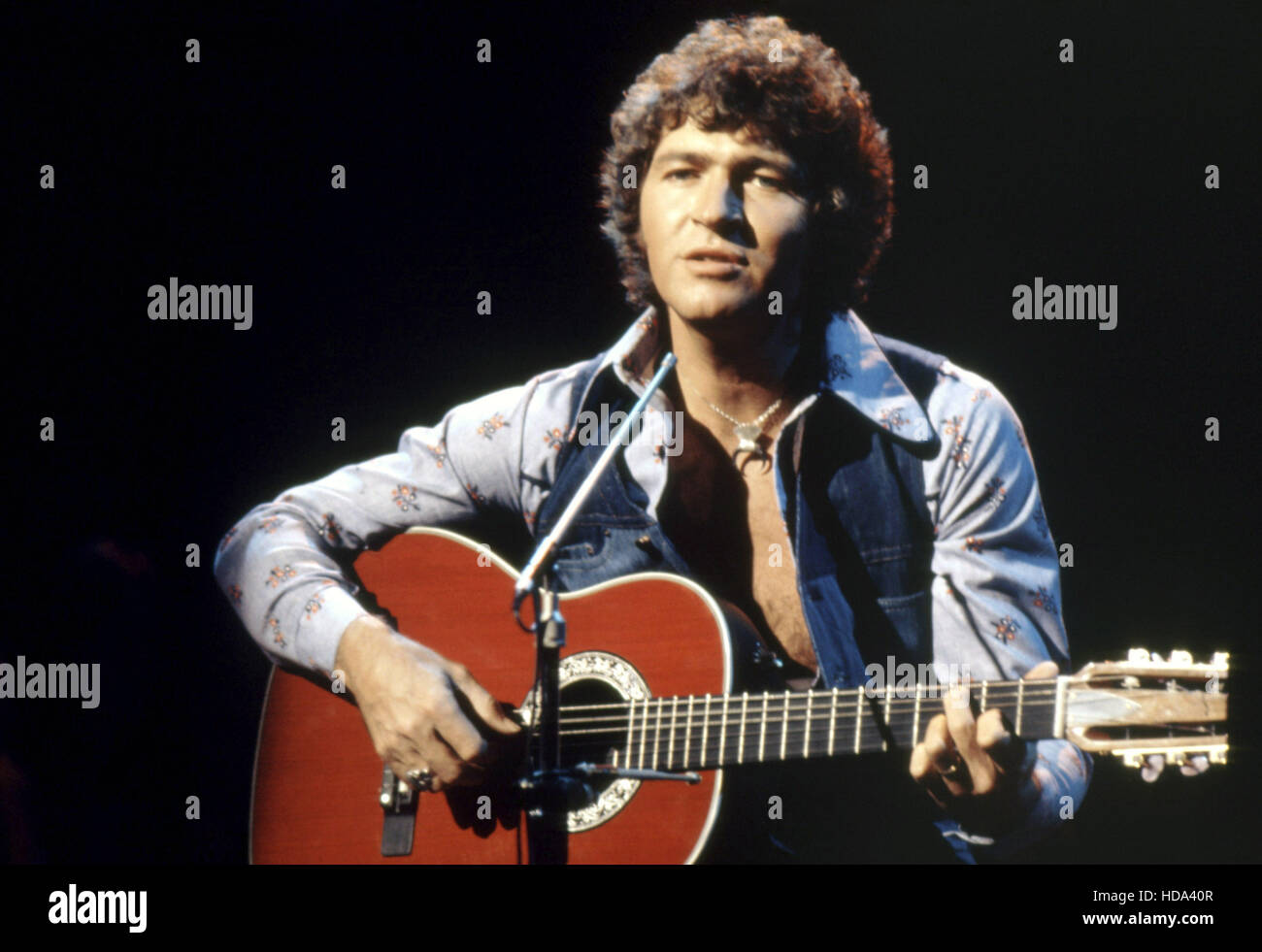 THE MAC DAVIS SHOW, Mac Davis, 1974-76 Stock Photo - Alamy