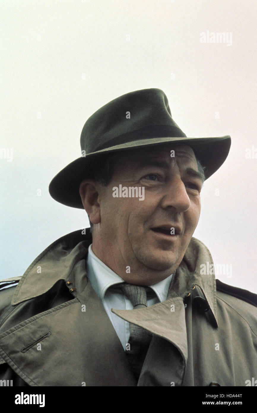 MAIGRET, Rupert Davies, 1960-1963 Stock Photo - Alamy