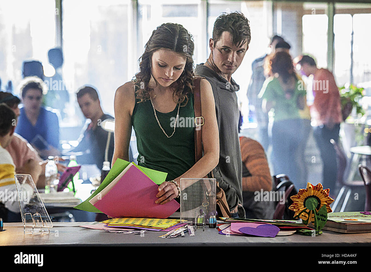 STAR-CROSSED, (from left): Aimee Teegarden, Matt Lanter, 'Pilot ...