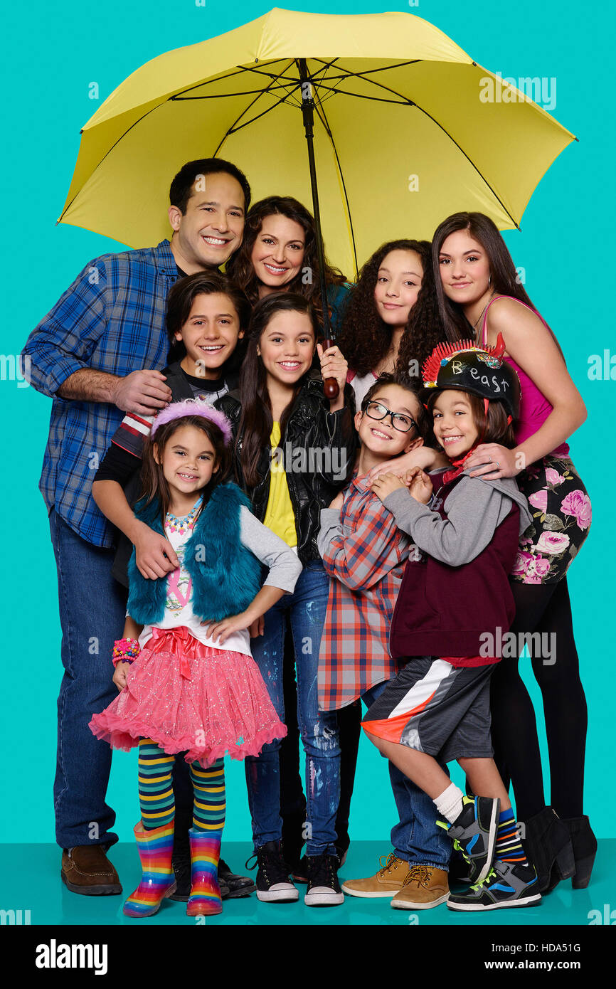 STUCK IN THE MIDDLE, from left: Joe Nieves, Isaak Presley, Ariana ...