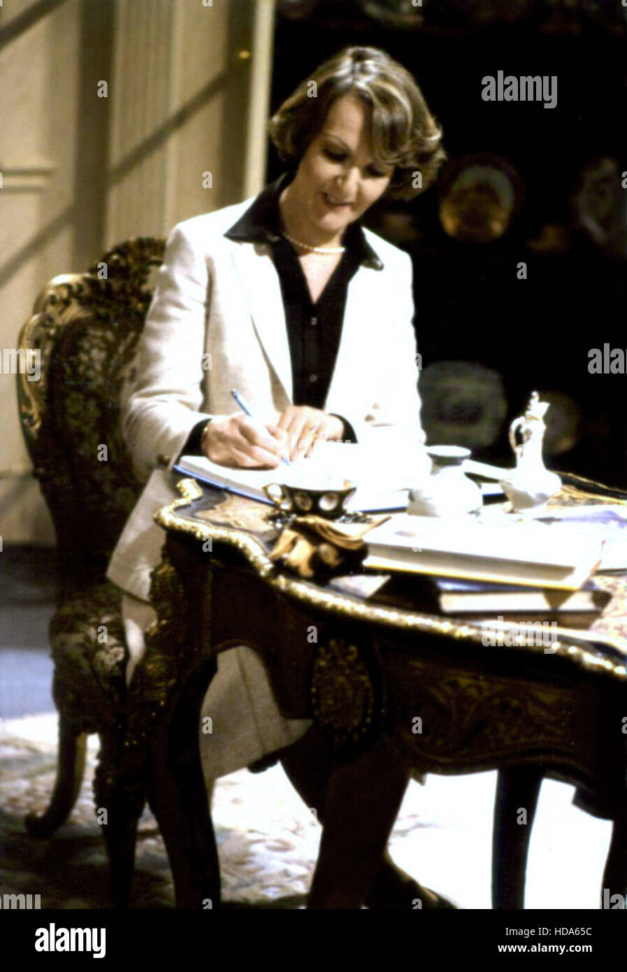 TO THE MANOR BORN, Penelope Keith, 1979-81. © BBC / Courtesy: Everett ...
