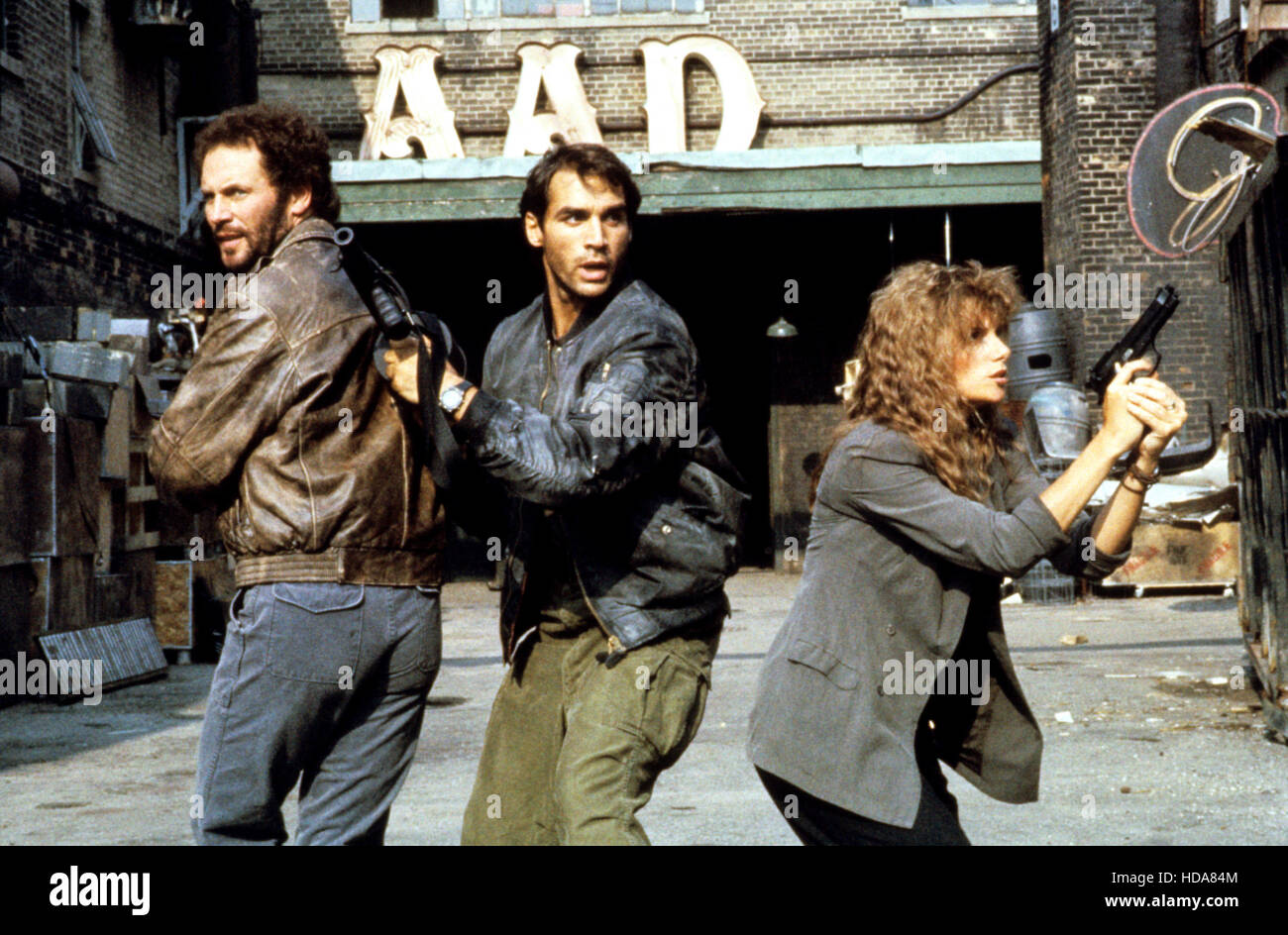 WAR OF THE WORLDS, Jared Martin, Adrian Paul, Lynda Mason Green, 1988 ...