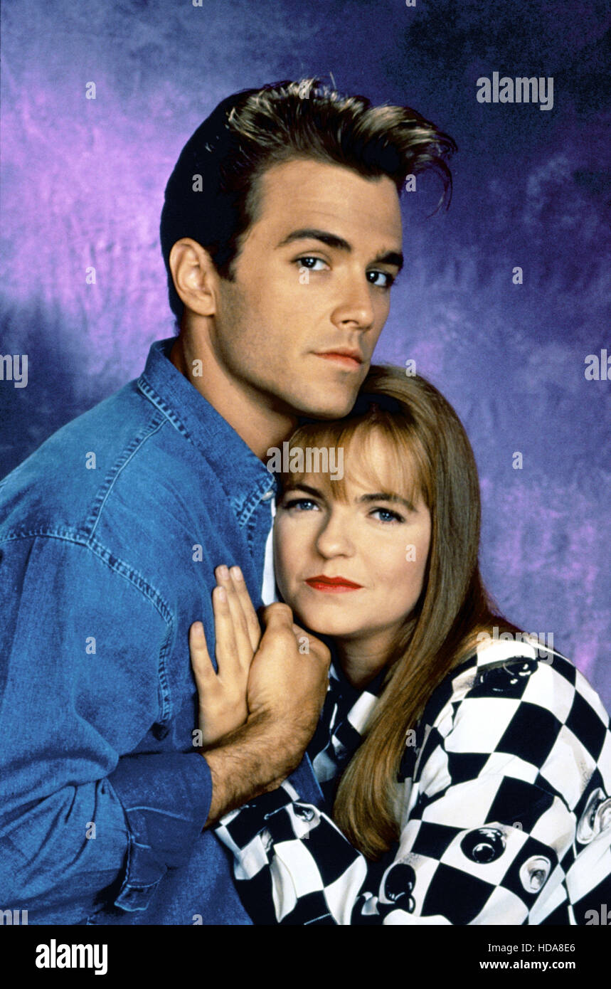 THE YOUNG AND THE RESTLESS, (from left): Scott Reeves, Tricia Cast, (ca ...