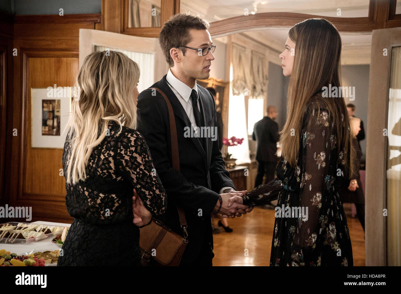 YOUNGER, l-r: Hilary Duff, Dan Amboyer, Sutton Foster in 'No Weddings ...
