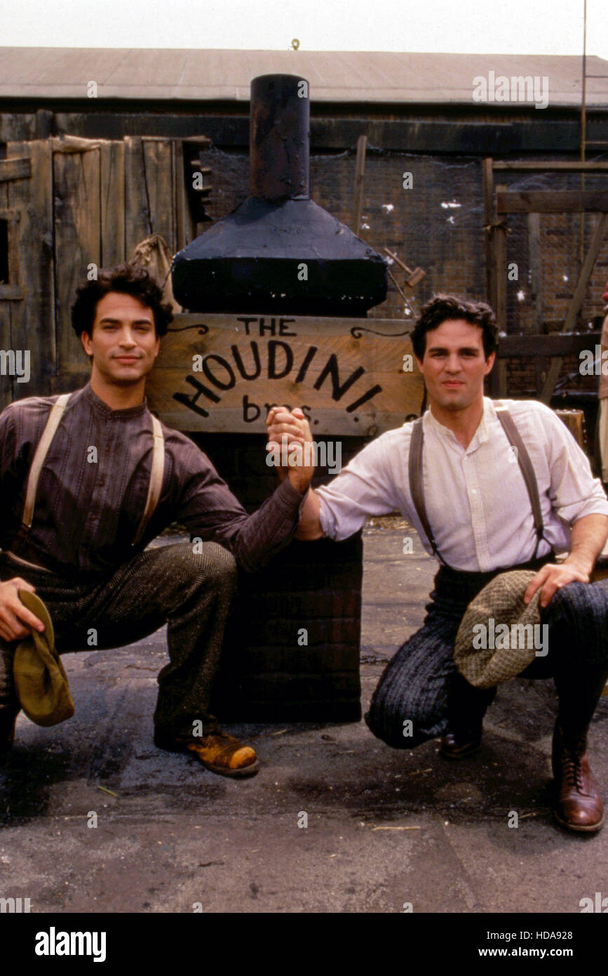 HOUDINI, Johnathon Schaech, Mark Ruffalo, 1998 Stock Photo - Alamy