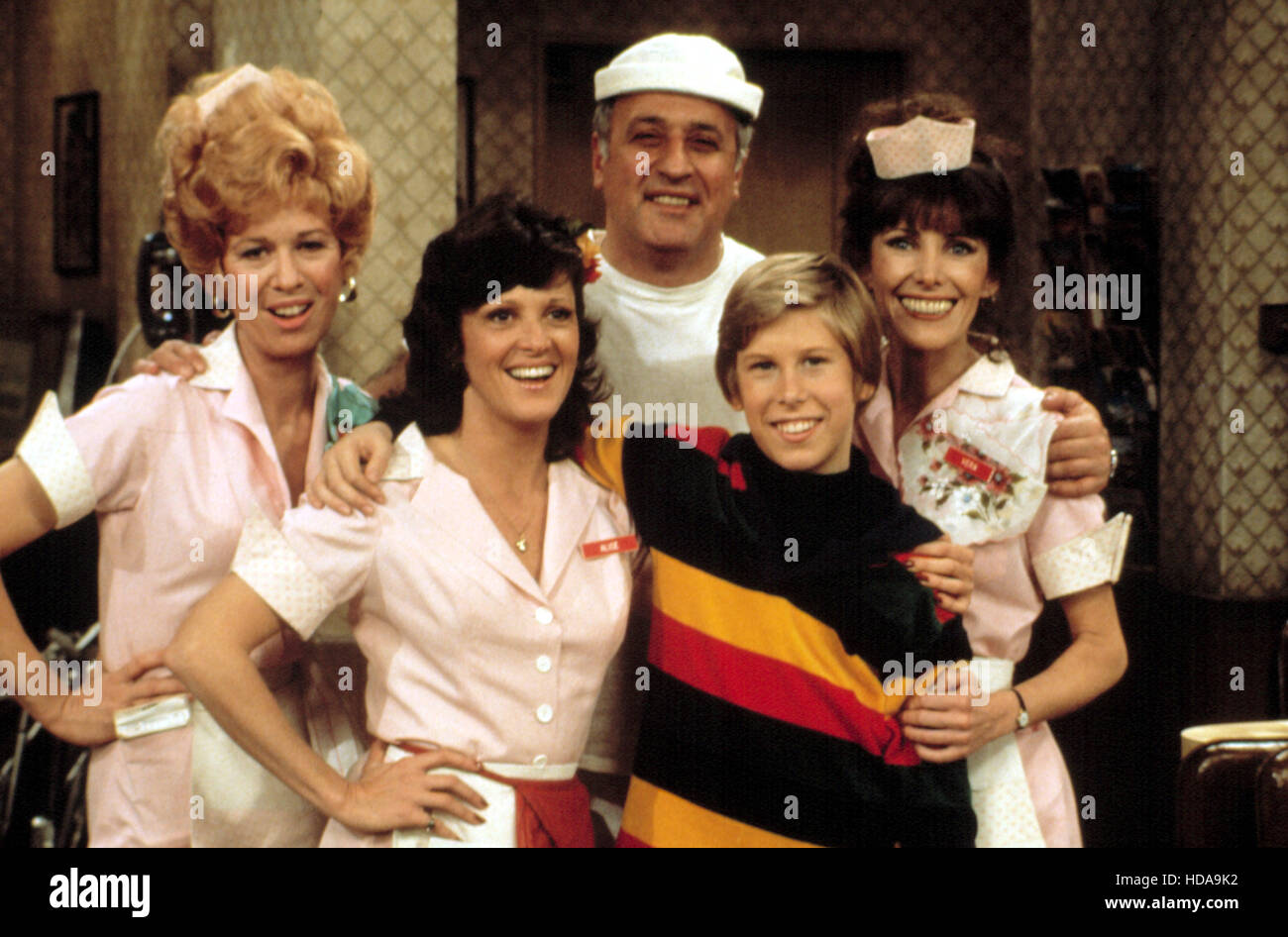 ALICE, Polly Holliday, Linda Lavin, Vic Tayback, Philip McKeon, Beth ...