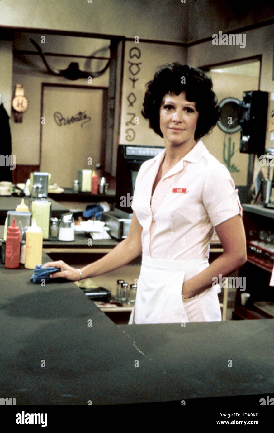 ALICE, Linda Lavin, (Season 1), 1976-85 Stock Photo - Alamy