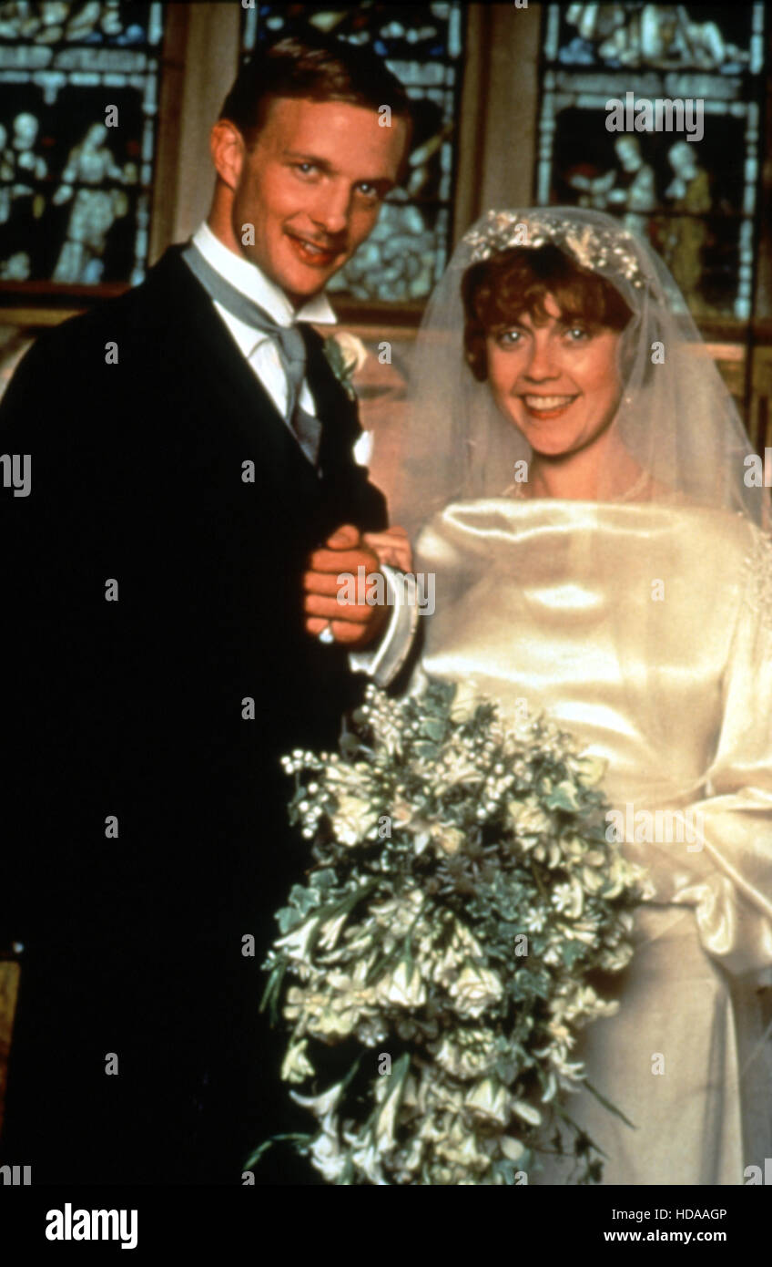 COLD COMFORT FARM, Rupert Penry-Jones, Maria Miles, 1995. (c)BBC ...